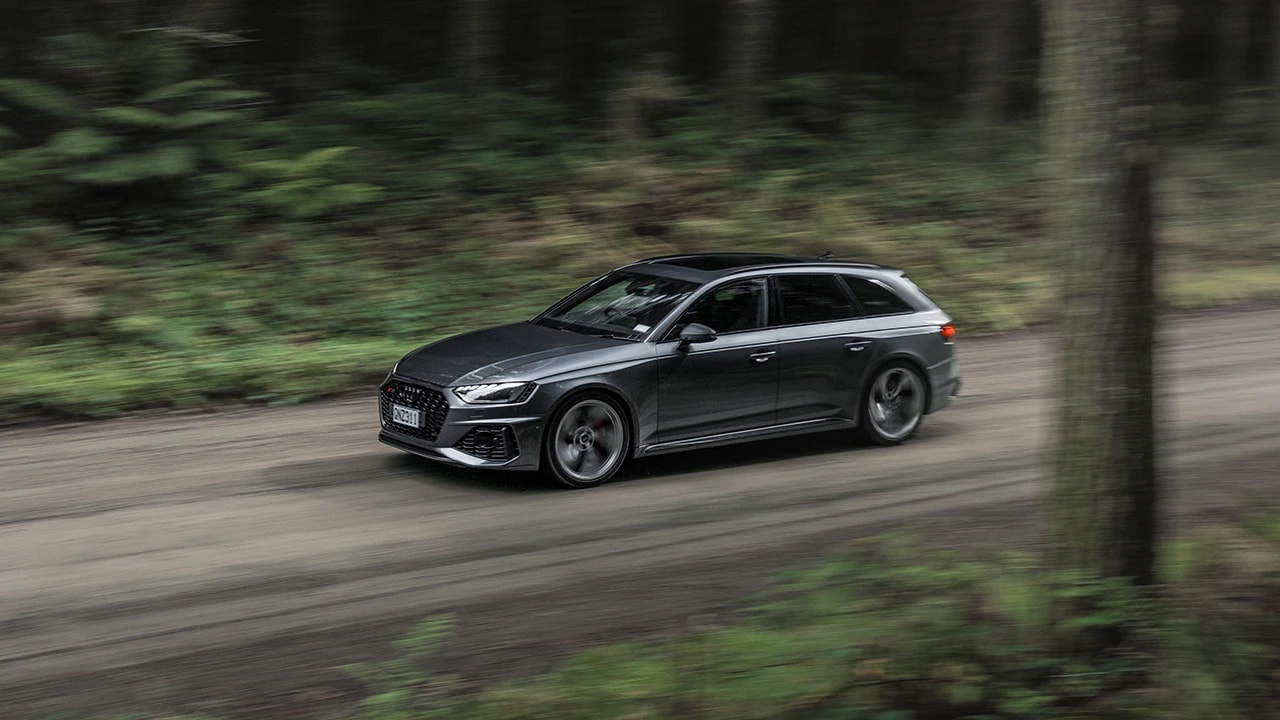 RS 4 Avant competition plus limited edition, arriving from mid-June ...